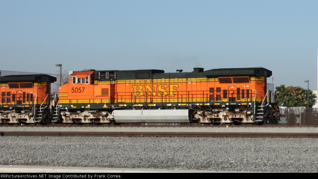 BNSF 5057